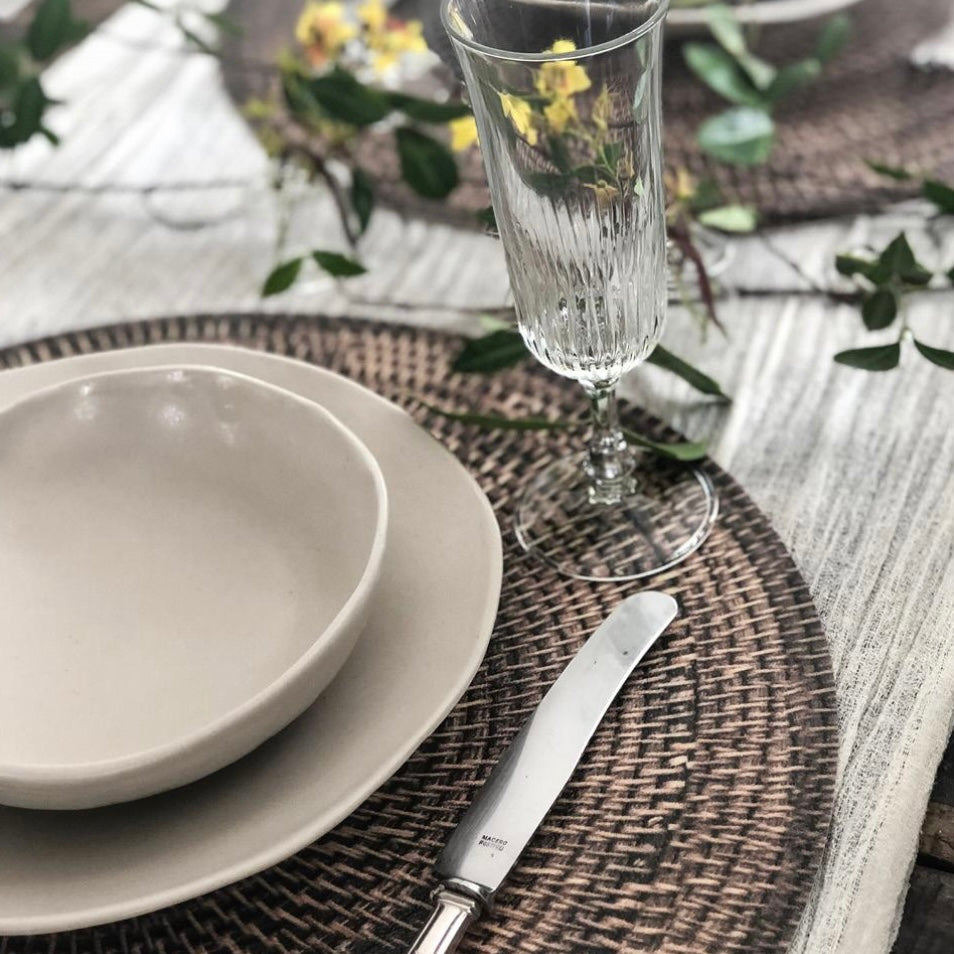 Beija Spiral Dark Reed Placemat – Road Less Taken 2076