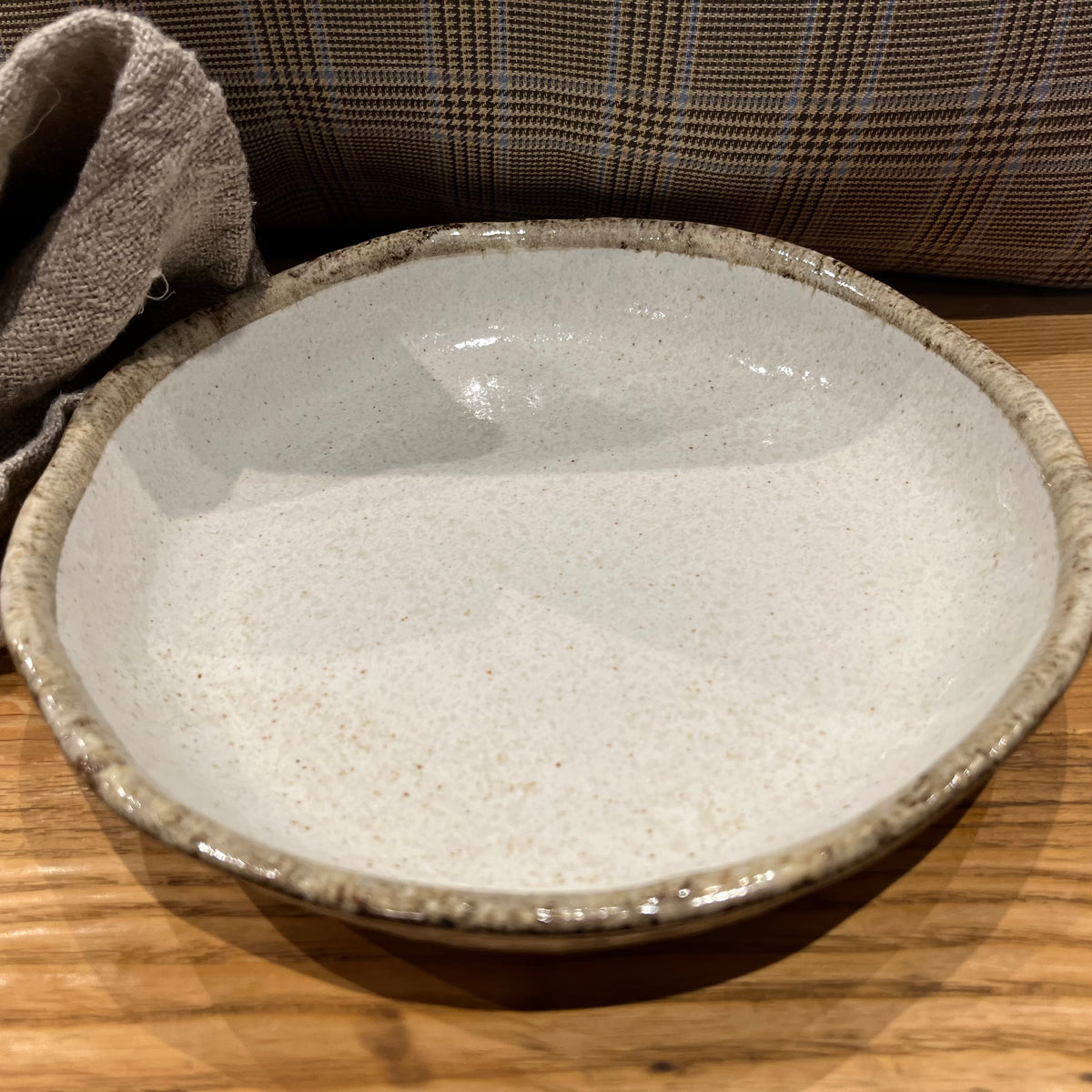 Shirokaratsu Large Dish – Road Less Taken 2076